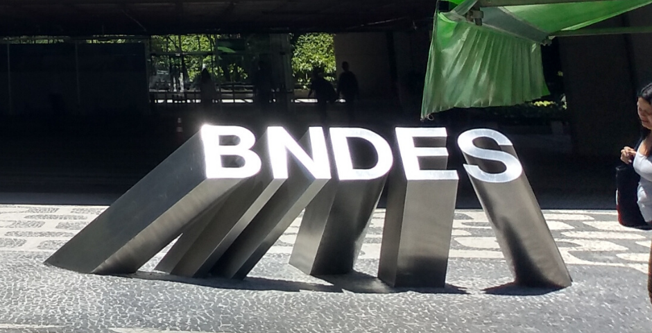 UNUM Histórias: o Que é e Como Funciona o BNDES? | UNUM